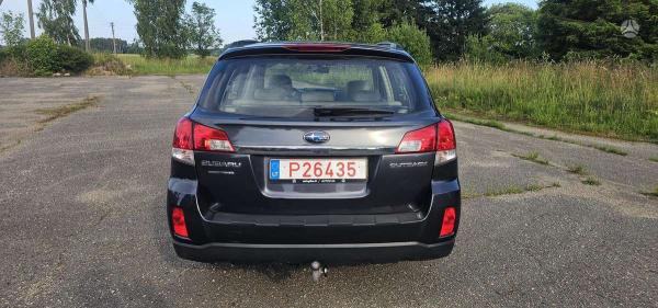 Grey Subaru Outback 2010 in Utena, with an engine capacity of 2.50 L and mileage of 270 thousand km for 7950 €, photo 6 on AUTOMOTO.COM.LV
