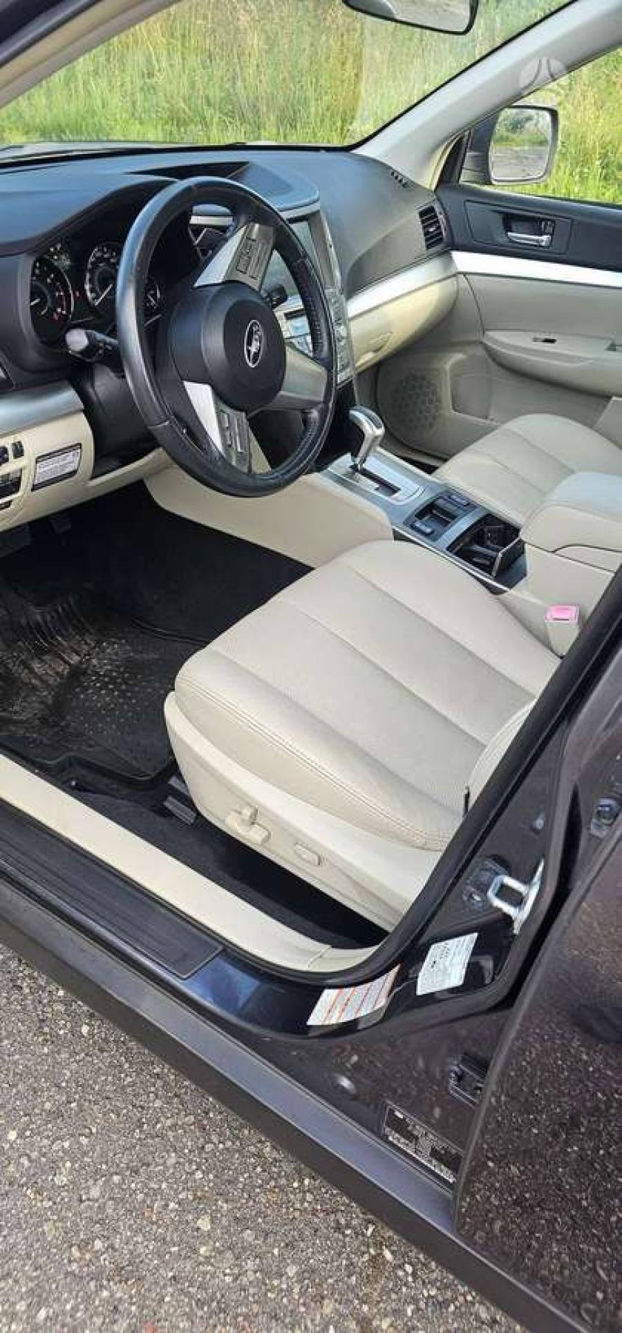 Grey Subaru Outback 2010 in Utena, with an engine capacity of 2.50 L and mileage of 270 thousand km for 7950 €, photo 10 on AUTOMOTO.COM.LV