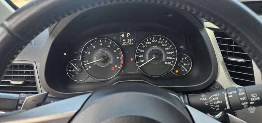 Grey Subaru Outback 2010 in Utena, with an engine capacity of 2.50 L and mileage of 270 thousand km for 7950 €, photo 18 on AUTOMOTO.COM.LV