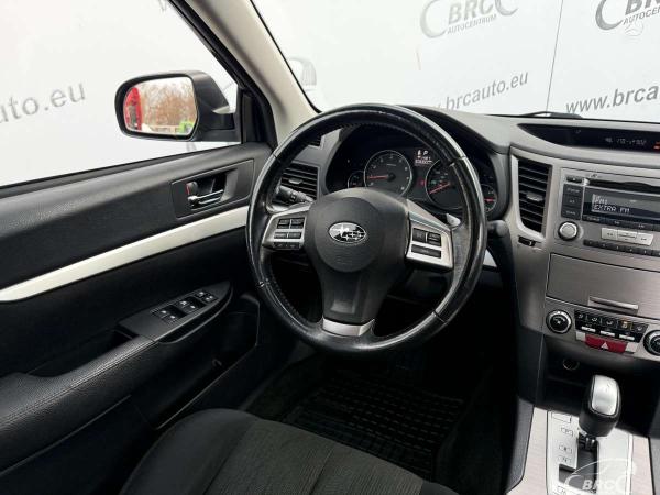 Pelēks Subaru Outback 2012 Klaipėda, ar dzinēja tilpumu 2.50 L un nobraukumu 123 tūkst. km par 8900 €, foto 5 vietnē AUTOMOTO.COM.LV