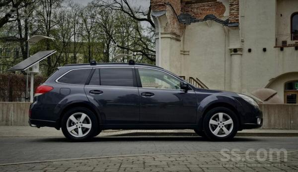 Pelēks Subaru Outback 2012 Jelgava, ar dzinēja tilpumu 2.00 L un nobraukumu 186 tūkst. km par 5490 €, foto 5 vietnē AUTOMOTO.COM.LV