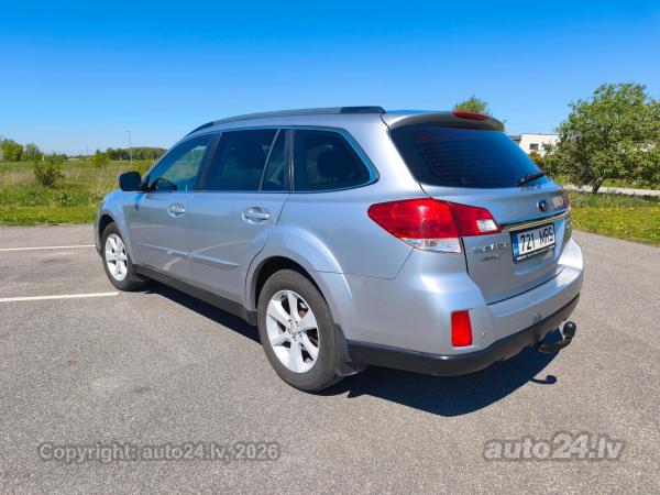 Pelēks Subaru Outback 2013 Tallina, ar dzinēja tilpumu 2.00 L un nobraukumu 260 tūkst. km par 4999 €, foto 3 vietnē AUTOMOTO.COM.LV