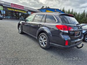 Pelēks Subaru Outback 2013 Tartu, ar dzinēja tilpumu 2.50 L un nobraukumu 170 tūkst. km par 6990 €, foto 4 vietnē AUTOMOTO.COM.LV