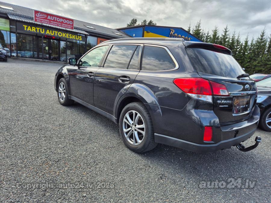 Pelēks Subaru Outback 2013 Tartu, ar dzinēja tilpumu 2.50 L un nobraukumu 170 tūkst. km par 6990 €, foto 4 vietnē AUTOMOTO.COM.LV