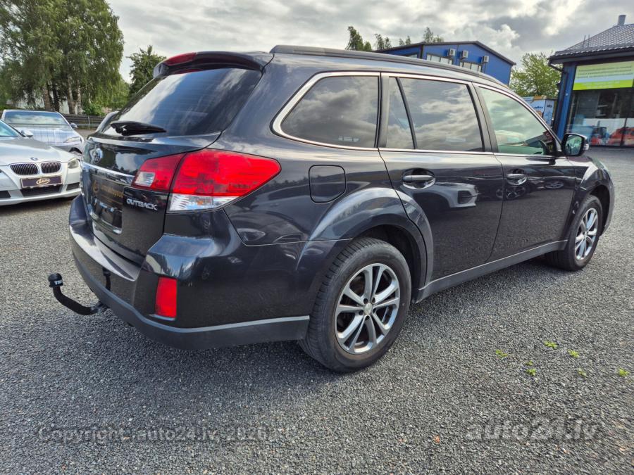 Pelēks Subaru Outback 2013 Tartu, ar dzinēja tilpumu 2.50 L un nobraukumu 170 tūkst. km par 6990 €, foto 8 vietnē AUTOMOTO.COM.LV