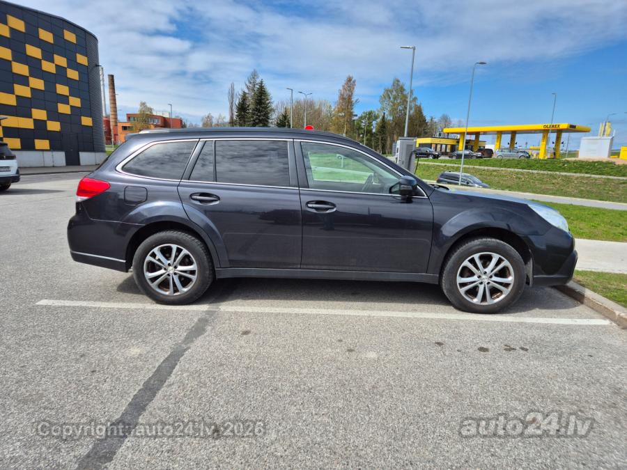 Pelēks Subaru Outback 2013 Tartu, ar dzinēja tilpumu 2.50 L un nobraukumu 170 tūkst. km par 6990 €, foto 23 vietnē AUTOMOTO.COM.LV