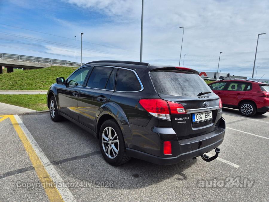 Pelēks Subaru Outback 2013 Tartu, ar dzinēja tilpumu 2.50 L un nobraukumu 170 tūkst. km par 6990 €, foto 27 vietnē AUTOMOTO.COM.LV