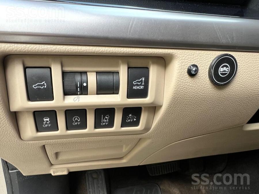 Pelēks Subaru Outback 2015 Rīga, ar dzinēja tilpumu 2.50 L un nobraukumu 149 tūkst. km par 13500 €, foto 15 vietnē AUTOMOTO.COM.LV