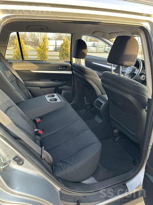 Pelēks Subaru Outback 2015 Rīga, ar dzinēja tilpumu 2.00 L un nobraukumu 265 tūkst. km par 4300 €, foto 7 vietnē AUTOMOTO.COM.LV