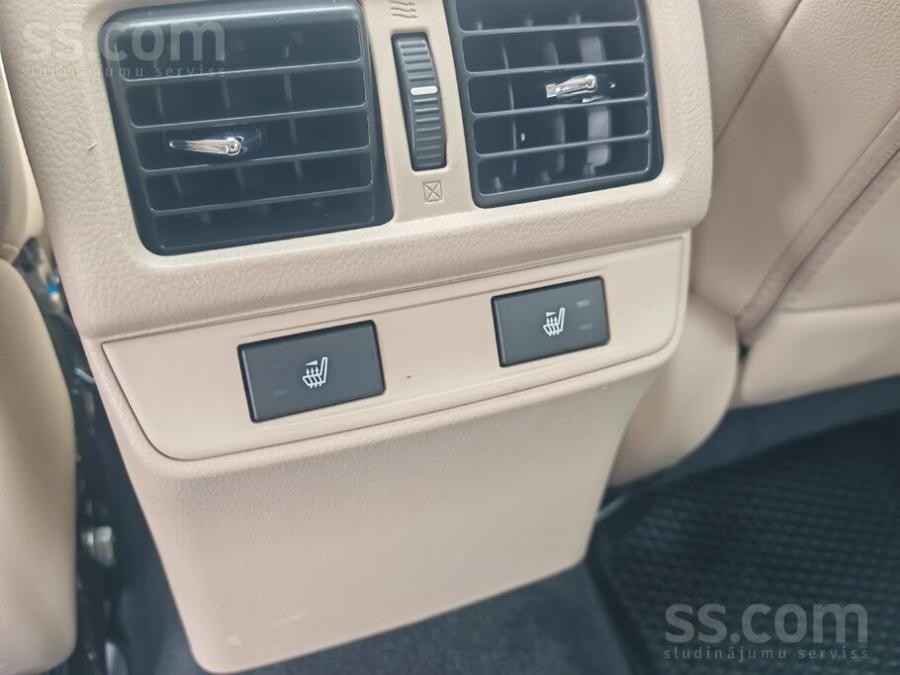 Grey Subaru Outback 2017 in Riga, with an engine capacity of 2.00 L and mileage of 166 thousand km for 13500 €, photo 22 on AUTOMOTO.COM.LV