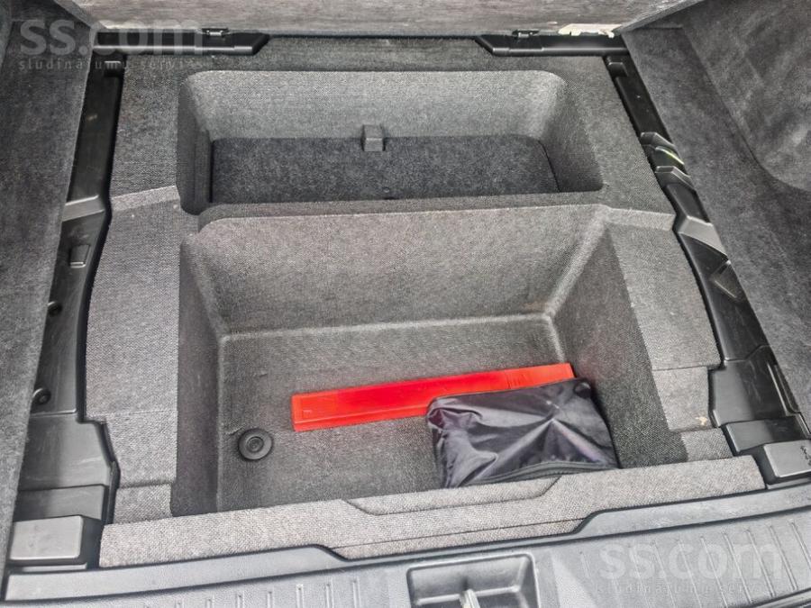 Grey Subaru Outback 2017 in Riga, with an engine capacity of 2.00 L and mileage of 166 thousand km for 13500 €, photo 33 on AUTOMOTO.COM.LV