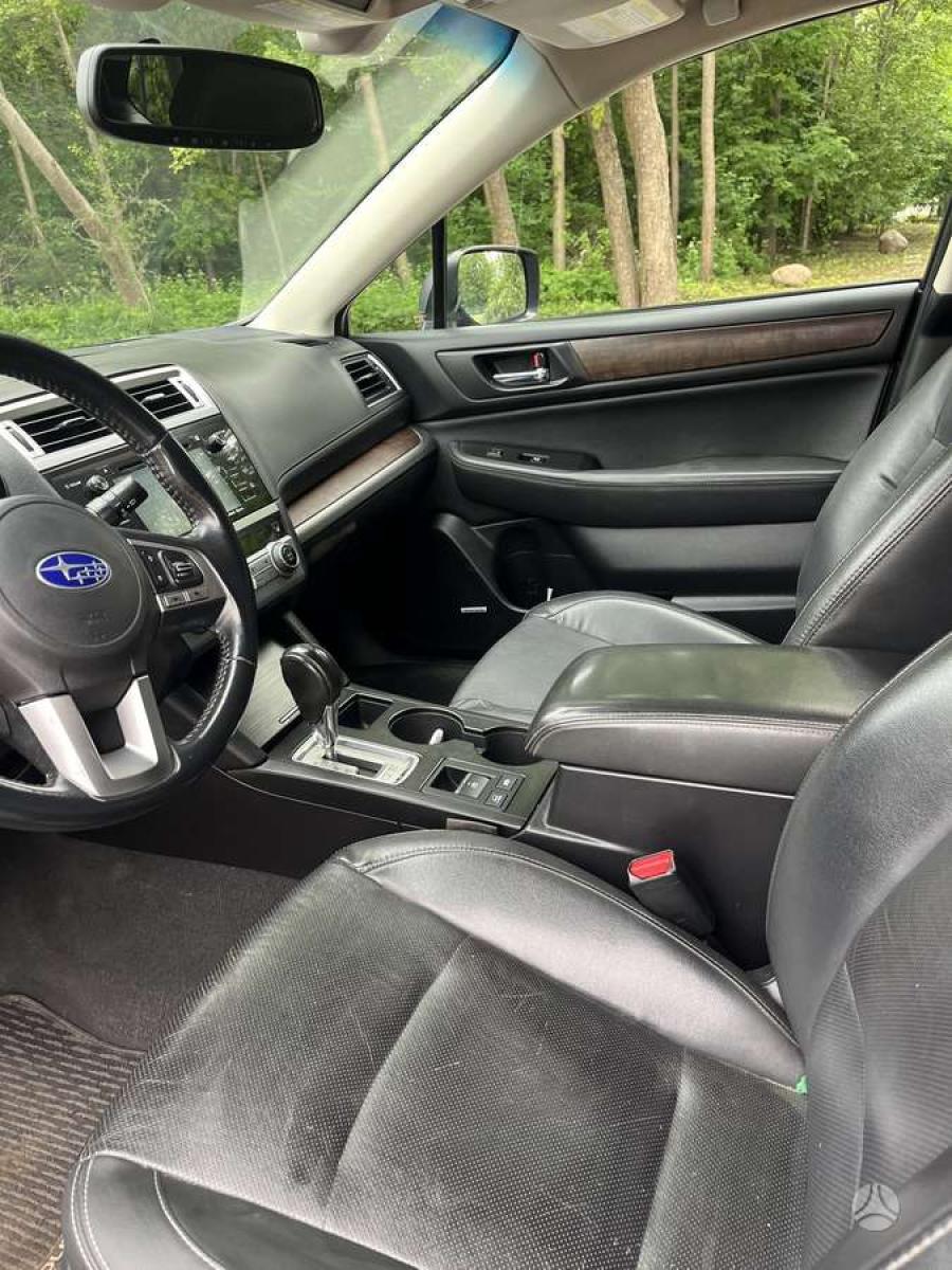 Grey Subaru Outback 2017 in Ukmerge, with an engine capacity of 3.60 L and mileage of 215 thousand km for 9400 €, photo 11 on AUTOMOTO.COM.LV