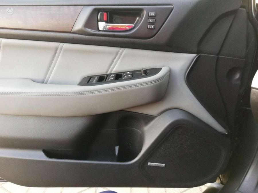 Grey Subaru Outback 2018 in Kaunas, with an engine capacity of 2.50 L and mileage of 140 thousand km for 14800 €, photo 15 on AUTOMOTO.COM.LV