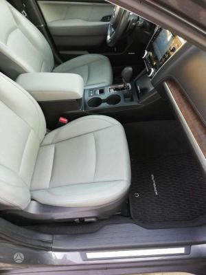 Grey Subaru Outback 2018 in Kaunas, with an engine capacity of 2.50 L and mileage of 140 thousand km for 14800 €, photo 19 on AUTOMOTO.COM.LV