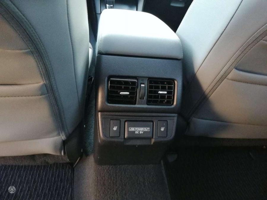 Grey Subaru Outback 2018 in Kaunas, with an engine capacity of 2.50 L and mileage of 140 thousand km for 14800 €, photo 23 on AUTOMOTO.COM.LV