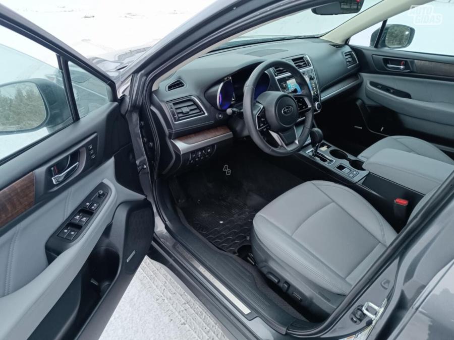 Grey Subaru Outback 2019 in Siauliai, with an engine capacity of 2.50 L and mileage of 103 thousand km for 18750 €, photo 12 on AUTOMOTO.COM.LV