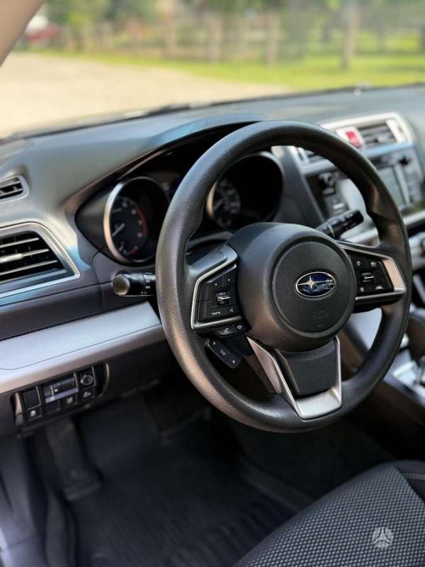 Grey Subaru Outback 2019 in Birzai, with an engine capacity of 2.50 L and mileage of 149 thousand km for 13900 €, photo 5 on AUTOMOTO.COM.LV