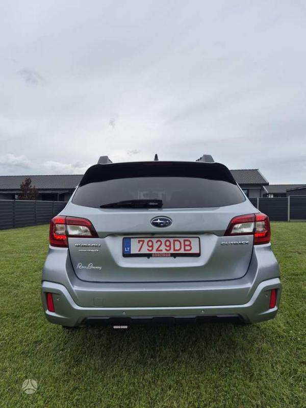 Grey Subaru Outback 2019 in Klaipeda, with an engine capacity of 2.50 L and mileage of 174 thousand km for 15800 €, photo 6 on AUTOMOTO.COM.LV