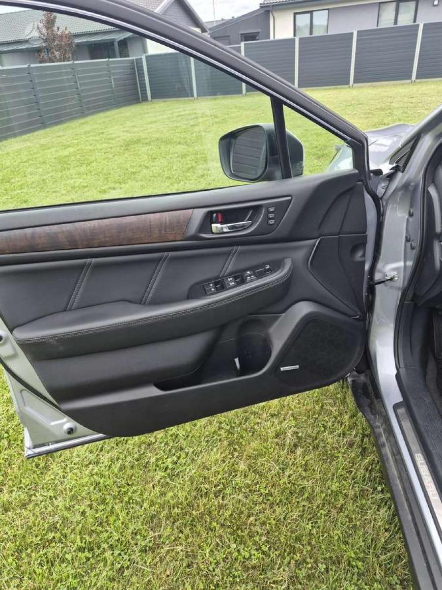 Grey Subaru Outback 2019 in Klaipeda, with an engine capacity of 2.50 L and mileage of 174 thousand km for 15800 €, photo 14 on AUTOMOTO.COM.LV