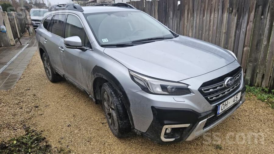 Grey Subaru Outback 2021 in Riga, with an engine capacity of 2.50 L and mileage of 66 thousand km for 25555 €, photo 1 on AUTOMOTO.COM.LV