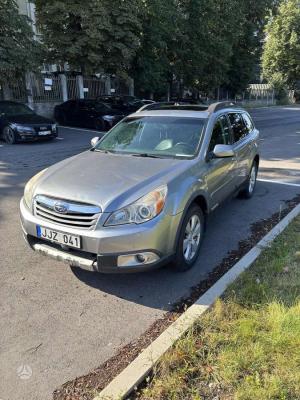 Pelēks Subaru Outback 2016 Kauņa, ar dzinēja tilpumu 2.46 L un nobraukumu 175 tūkst. km par 3300 €, foto  vietnē AUTOMOTO.COM.LV