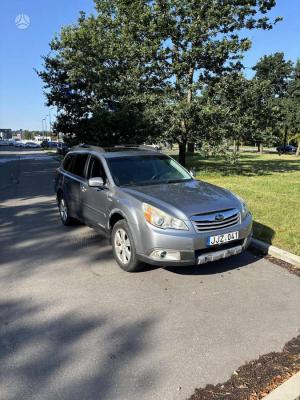 Grey Subaru Outback 2016 in Kaunas, with an engine capacity of 2.46 L and mileage of 175 thousand km for 3300 €, photo 4 on AUTOMOTO.COM.LV