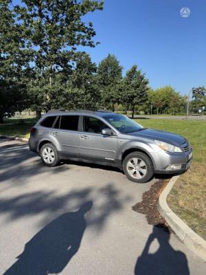 Grey Subaru Outback 2016 in Kaunas, with an engine capacity of 2.46 L and mileage of 175 thousand km for 3300 €, photo 5 on AUTOMOTO.COM.LV