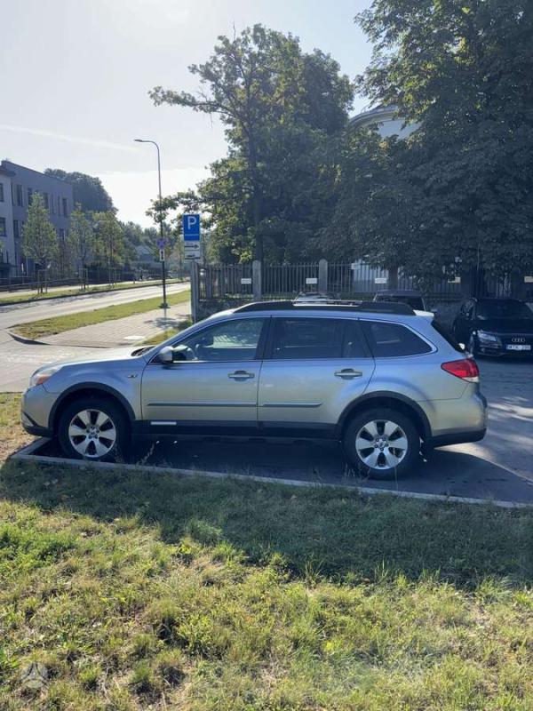 Pelēks Subaru Outback 2016 Kauņa, ar dzinēja tilpumu 2.46 L un nobraukumu 175 tūkst. km par 3300 €, foto 9 vietnē AUTOMOTO.COM.LV
