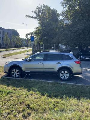 Grey Subaru Outback 2016 in Kaunas, with an engine capacity of 2.46 L and mileage of 175 thousand km for 3300 €, photo 9 on AUTOMOTO.COM.LV