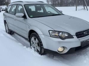 Pelēks Subaru Outback 2003 Utena, ar dzinēja tilpumu 2.46 L un nobraukumu 77 tūkst. km par 5400 €, foto 2 vietnē AUTOMOTO.COM.LV