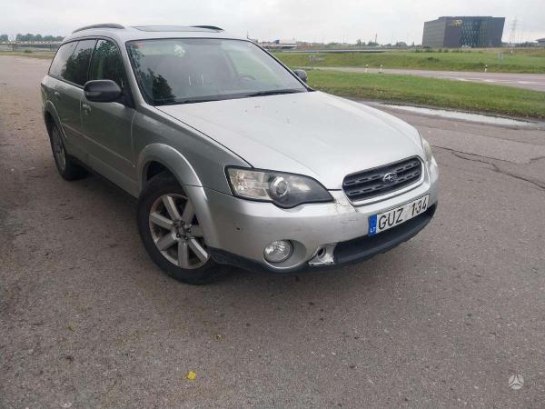 Grey Subaru Outback 2004 in Kaunas, with an engine capacity of 2.50 L and mileage of 300 thousand km for 1900 €, photo 2 on AUTOMOTO.COM.LV