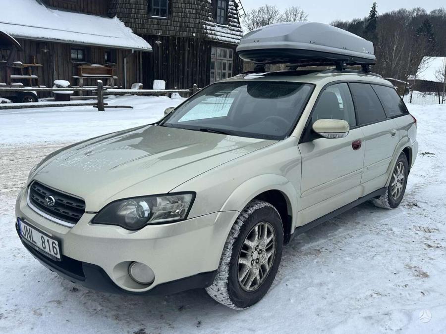 Grey Subaru Outback 2004 in Vilnius, with an engine capacity of 2.46 L and mileage of 400 thousand km for 2499 €, photo 2 on AUTOMOTO.COM.LV