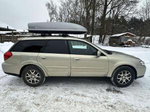 Grey Subaru Outback 2004 in Vilnius, with an engine capacity of 2.46 L and mileage of 400 thousand km for 2499 €, photo 3 on AUTOMOTO.COM.LV