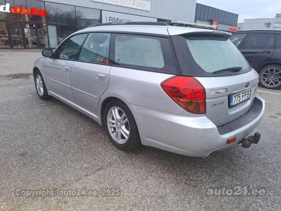 Pelēks Subaru Outback 2005 Tallina, ar dzinēja tilpumu 2.50 L un nobraukumu 85 tūkst. km par 2500 €, foto 3 vietnē AUTOMOTO.COM.LV