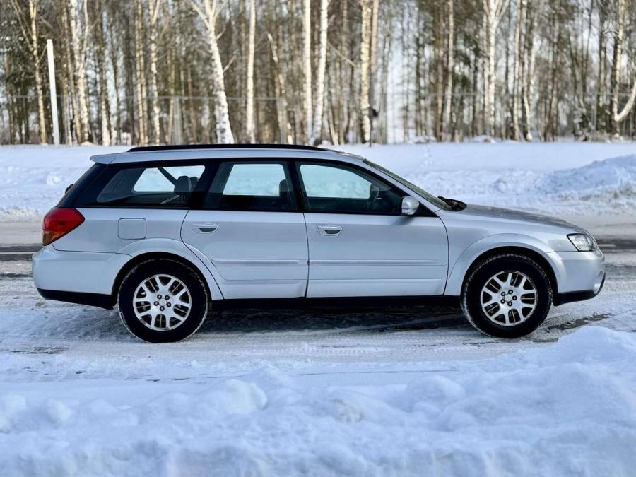 Grey Subaru Outback 2005 in Vilnius, with an engine capacity of 2.46 L and mileage of 372 thousand km for 3150 €, photo 4 on AUTOMOTO.COM.LV