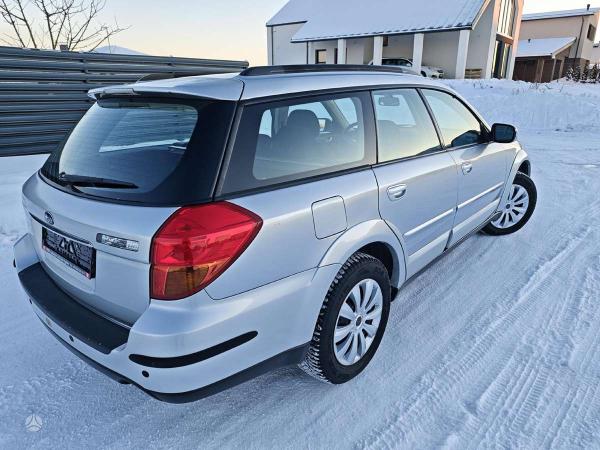 Pelēks Subaru Outback 2005 Viļņa, ar dzinēja tilpumu 2.46 L un nobraukumu 249 tūkst. km par 3450 €, foto 2 vietnē AUTOMOTO.COM.LV