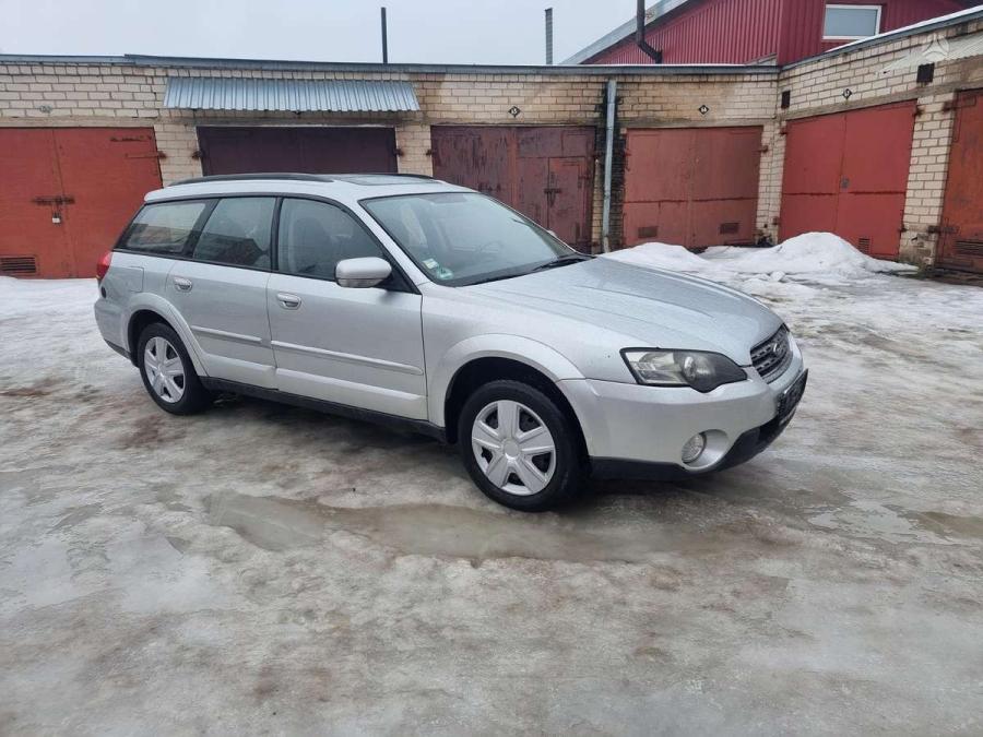 Pelēks Subaru Outback 2005 Alīta, ar dzinēja tilpumu 2.50 L un nobraukumu 246 tūkst. km par 2699 €, foto 1 vietnē AUTOMOTO.COM.LV
