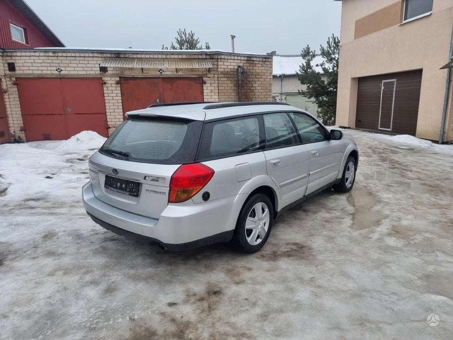 Pelēks Subaru Outback 2005 Alīta, ar dzinēja tilpumu 2.50 L un nobraukumu 246 tūkst. km par 2699 €, foto 3 vietnē AUTOMOTO.COM.LV