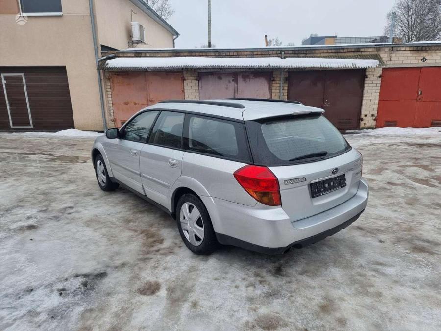Pelēks Subaru Outback 2005 Alīta, ar dzinēja tilpumu 2.50 L un nobraukumu 246 tūkst. km par 2699 €, foto 7 vietnē AUTOMOTO.COM.LV