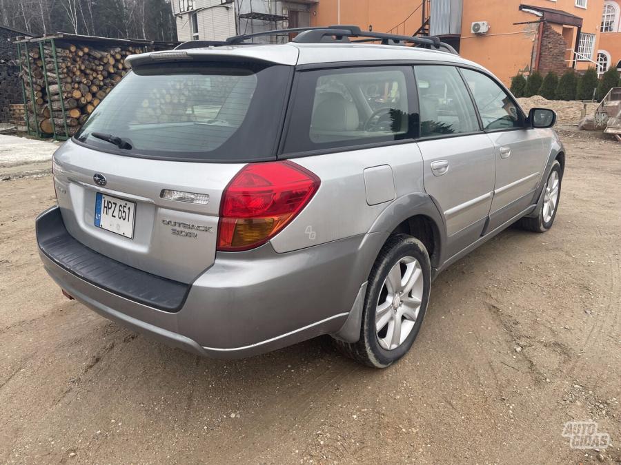 Grey Subaru Outback 2005 in Kaunas, with an engine capacity of 3.00 L and mileage of 233 thousand km for 2500 €, photo 4 on AUTOMOTO.COM.LV
