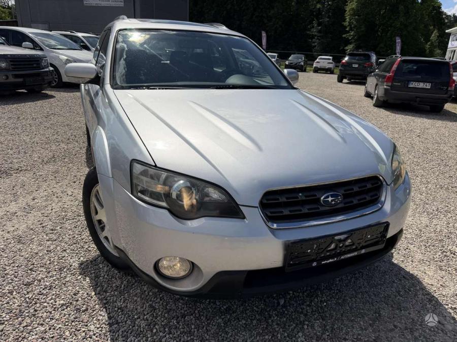 Grey Subaru Outback 2005 in Utena, with an engine capacity of 2.46 L and mileage of 245 thousand km for 4000 €, photo 5 on AUTOMOTO.COM.LV
