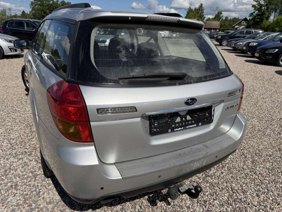 Grey Subaru Outback 2005 in Utena, with an engine capacity of 2.46 L and mileage of 245 thousand km for 4000 €, photo 12 on AUTOMOTO.COM.LV