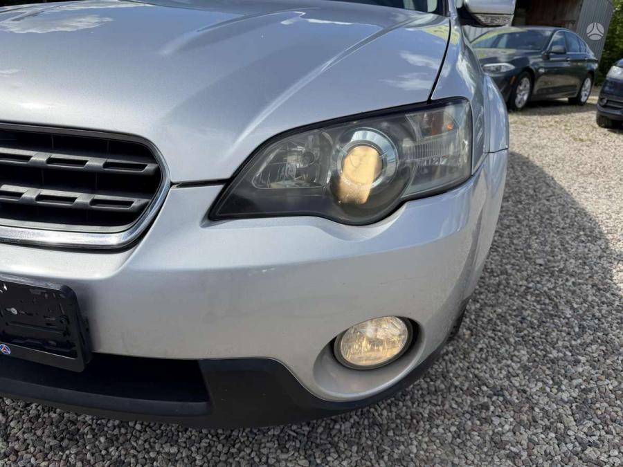 Grey Subaru Outback 2005 in Utena, with an engine capacity of 2.46 L and mileage of 245 thousand km for 4000 €, photo 20 on AUTOMOTO.COM.LV