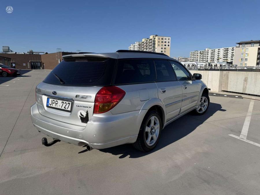 Grey Subaru Outback 2005 in Vilnius, with an engine capacity of 2.50 L and mileage of 240 thousand km for 1850 €, photo 7 on AUTOMOTO.COM.LV
