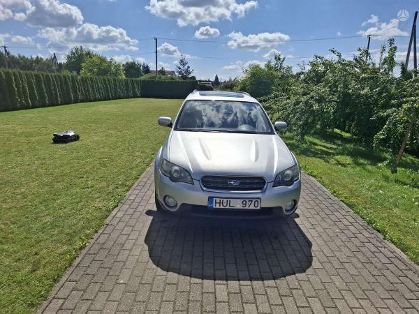 Grey Subaru Outback 2005 in Vilnius, with an engine capacity of 2.50 L and mileage of 304 thousand km for 2000 €, photo 4 on AUTOMOTO.COM.LV