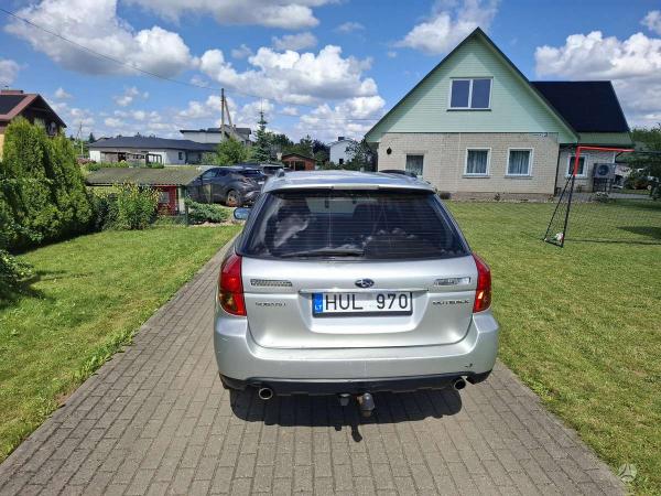 Grey Subaru Outback 2005 in Vilnius, with an engine capacity of 2.50 L and mileage of 304 thousand km for 2000 €, photo 5 on AUTOMOTO.COM.LV