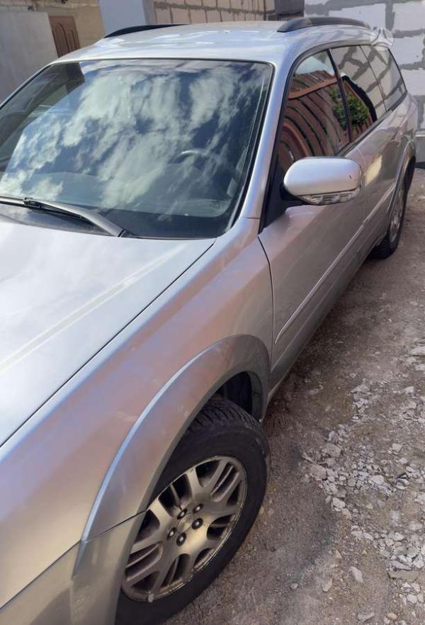 Grey Subaru Outback 2005 in Vilnius, with an engine capacity of 2.46 L and mileage of 429 thousand km for 700 €, photo 2 on AUTOMOTO.COM.LV