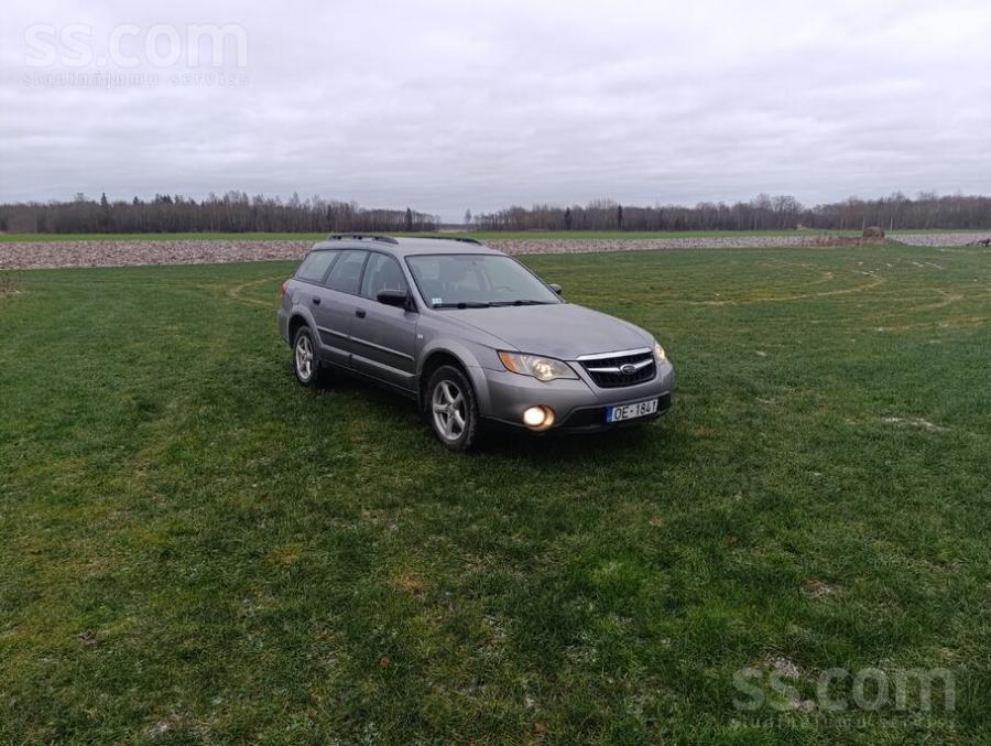 Grey Subaru Outback 2006 in Bauska, with an engine capacity of 2.50 L and mileage of 304 thousand km for 1600 €, photo 1 on AUTOMOTO.COM.LV