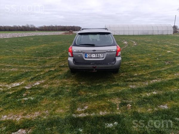 Grey Subaru Outback 2006 in Bauska, with an engine capacity of 2.50 L and mileage of 304 thousand km for 1600 €, photo 2 on AUTOMOTO.COM.LV