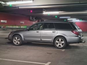 Grey Subaru Outback 2006 in Vilnius, with an engine capacity of 2.50 L and mileage of 291 thousand km for 1750 €, photo 8 on AUTOMOTO.COM.LV